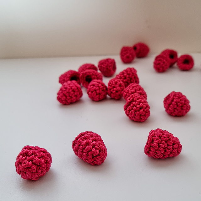 Ravelry: Raspberry Fruits pattern by Valerica Codila