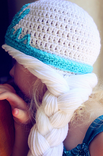 Ravelry: Crochet Crowned Elsa Hat pattern by Rebecca Lueck