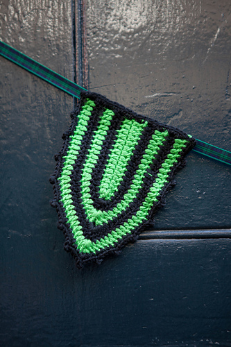 Ravelry: "BOO!" Bunting pattern by Knit Crochet Create
