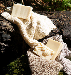 Ravelry: amole pattern by Susan Gehringer