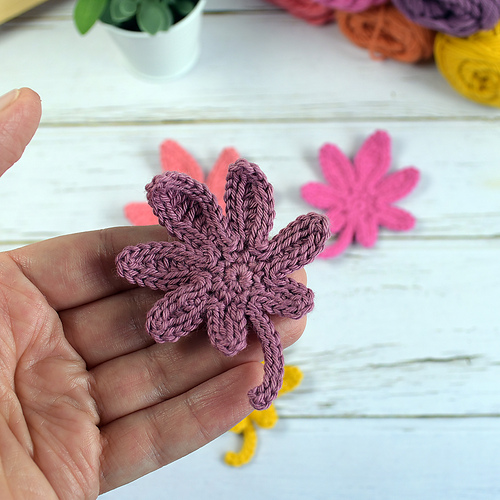 Ravelry: Marijuana Leaf pattern by Crazy Sheep Studio