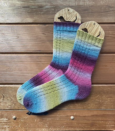 Ravelry: The Everyday Broken Rib Socks pattern by Cynthia Wilson