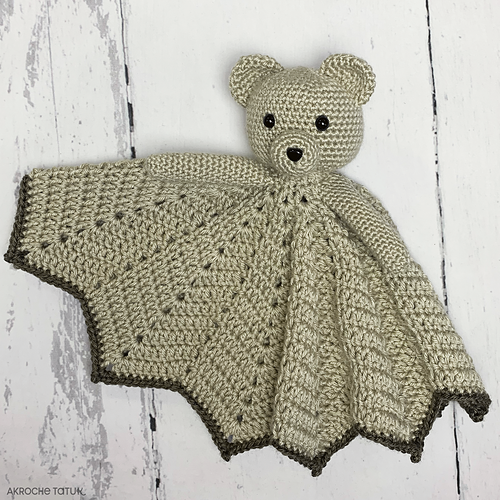 Ravelry: Poupou pattern by Akroche Tatuk