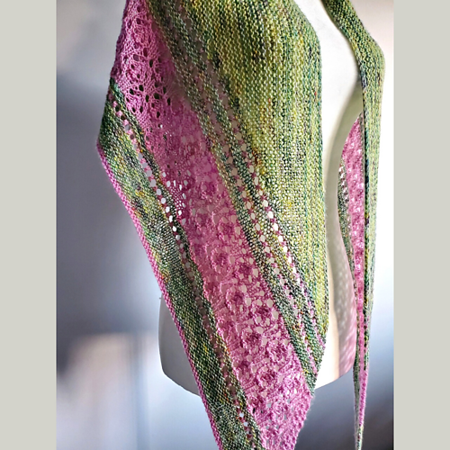Finished the shawl requested by my mom with plenty of time to spare for ...