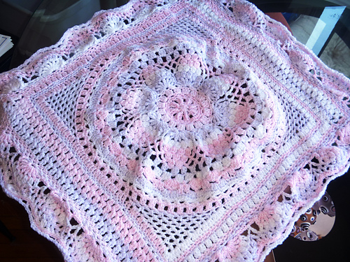 Ravelry: Baby Delight Blanket pattern by Mary Maxim