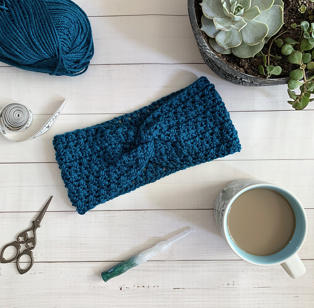 Ravelry: Grace Ear Warmer pattern by Amy Leclerc