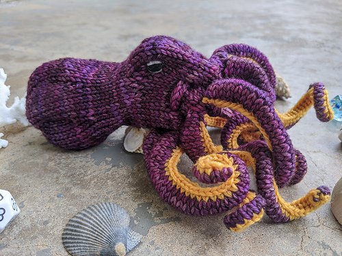 Ravelry: Octopus Bag pattern by Deborah West