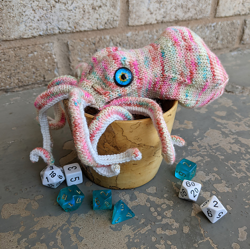 Ravelry: Lightweight Octopus Bag pattern by Deborah West