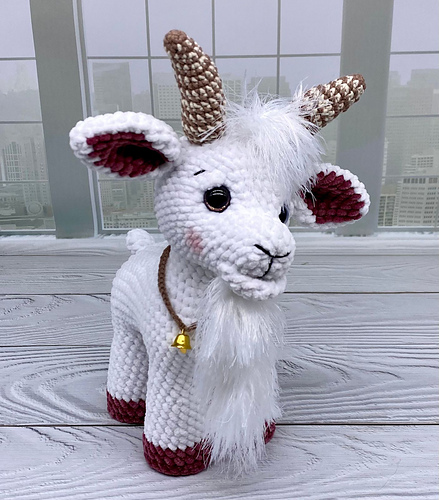 Ravelry: Frisky Goat pattern by Alena Titova