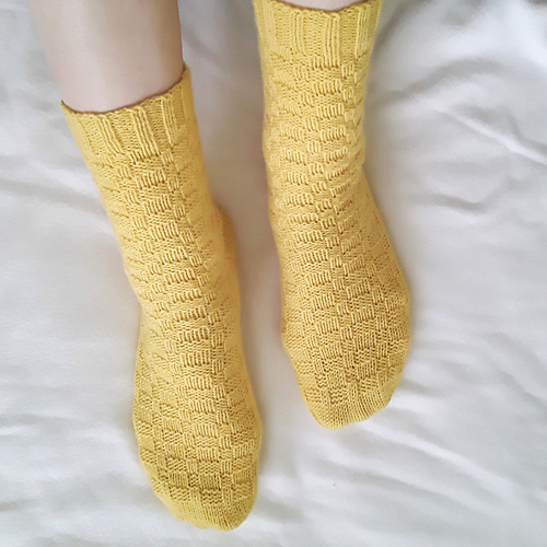 Ravelry: Funny socks pattern by Alfinur Kashaeva