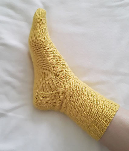 Ravelry: Funny socks pattern by Alfinur Kashaeva