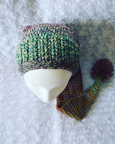 Ravelry: Super Long Stocking Cap pattern by Alicia LaFontaine