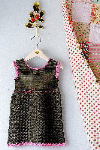 Ravelry: Bella Baby Dress pattern by Alicia Paulson