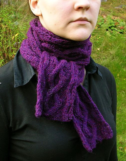 Ravelry: Alien's Winter scarf