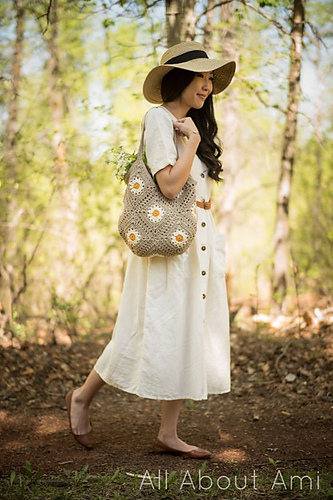 Ravelry: Breezy Days Daisy Bag pattern by Stephanie Jessica Lau