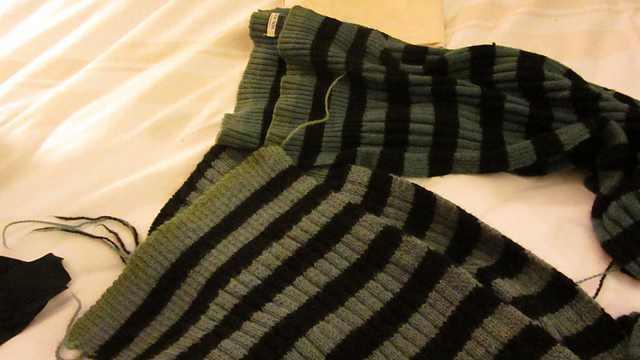 Ravelry: AllAlone's Amy Pond Night Terrors Noa Noa Scarf