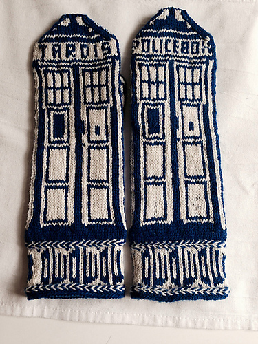 Ravelry: Dr Who Selbu cuff Chart pattern by Lori Frejek