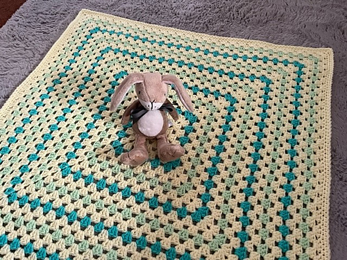 Ravelry: Traditional Granny Square pattern by Alla Bella