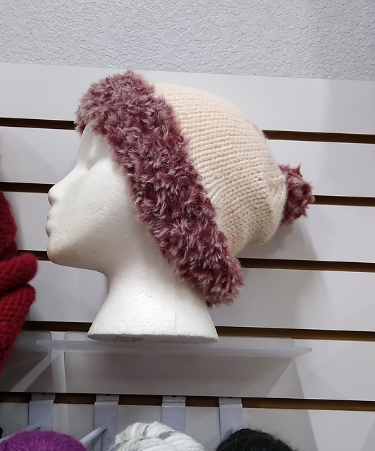 Ravelry: Furreal Lined Hat pattern by Allegro Designs