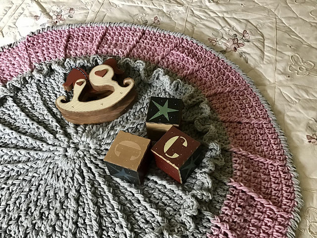 Ravelry: Juniper Moon Baby Blanket pattern by Marie Perry