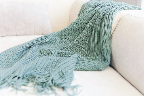 Ravelry: Tranquility Throw pattern by Leelee Knits