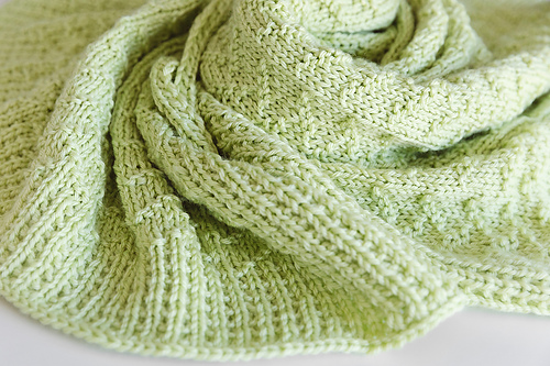 Ravelry: Ivy Blanket pattern by Leelee Knits