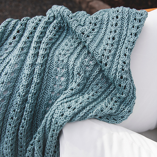 Ravelry: The Retreat Throw pattern by Leelee Knits