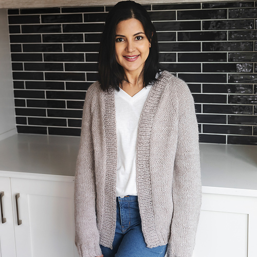 Ravelry: Simple Cozy Raglan Cardigan pattern by Leelee Knits