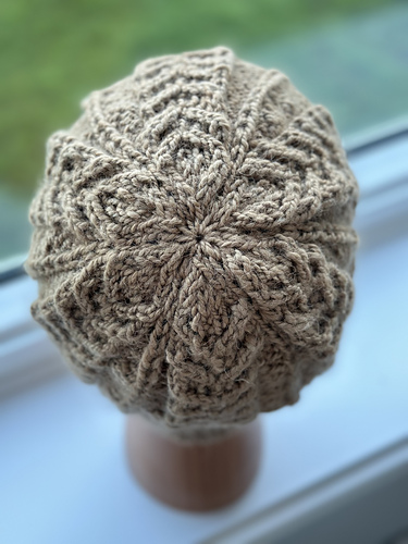 Ravelry: Woodland Fern Hat pattern by Kalurah Hudson