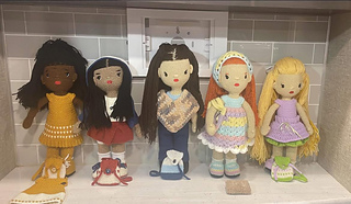 Ravelry: Forever Friends pattern by Amanda Lousley