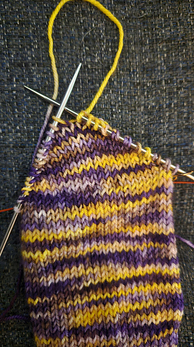 Ravelry: Simple Toe Up Socks Junior pattern by Fingernemt