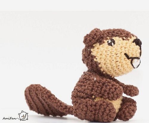 Ravelry: Bever en Eekhoorn / beaver and squirrel pattern by Ami Fan