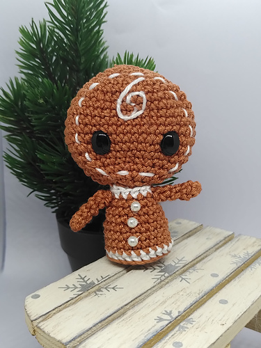 Ravelry: gingerbread man pattern by Ami Fan