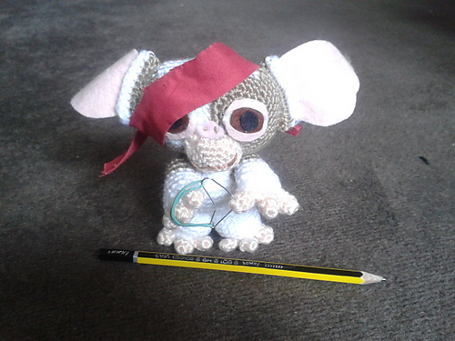 Ravelry: Gizmo pattern by Ruth Jepson