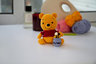 Ravelry: Winnie the Pooh Valentine's day pattern by Mila Kindy