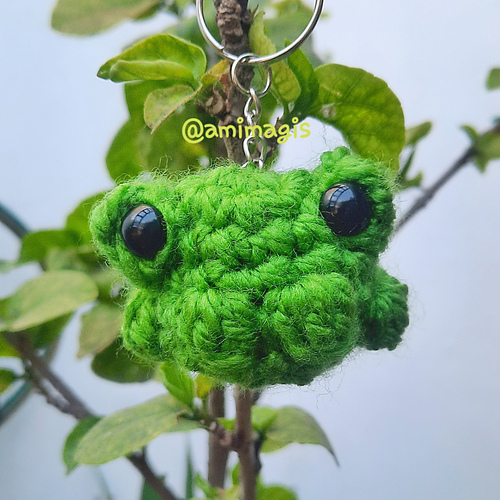 Ravelry: Mini Rana Frog pattern by Giselle Mayo