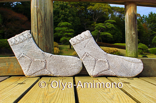 Ravelry: Sakura Amimon Socks pattern by Olya Amimono