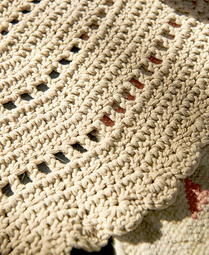 Ravelry: Simple Circle Rug pattern by Amy Gunderson