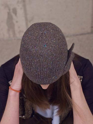Ravelry: Bow and Arrow Hat pattern by Andrea Babb
