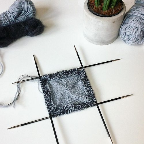 Ravelry: AnMiwe's Knitted flower pot cozy