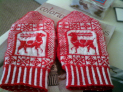 Ravelry: Andaren's Reindeer Mittens