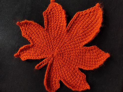 Ravelry: Leaf pot holder pattern by Andrea Cretu