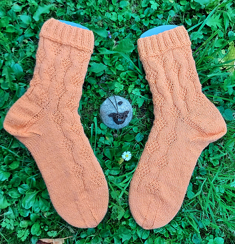 Ravelry: Nanny Ogg pattern by Kathleen Lyane