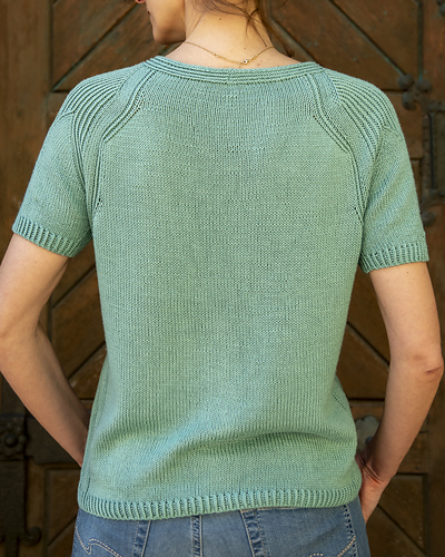 Ravelry: Sway Line Tee V-neck pattern by Aneta Bleyer