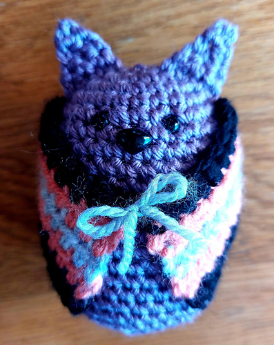 Ravelry: Bat in a Wrap (Bat Wrap) pattern by Angela Hutchinson