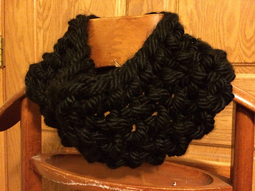 Ravelry: Ocean Waves Cowl pattern by Angela Steffen