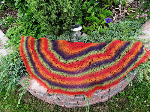 Ravelry: Princess-Peacock Shawl pattern by Natalia Sha
