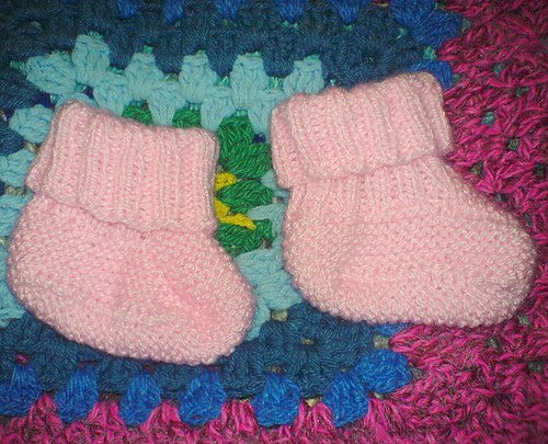 Ravelry: b18-28 Miss Mossy Socks pattern by DROPS design