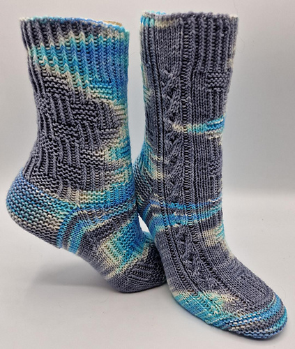 Ravelry: Raja pattern by Regina Satta
