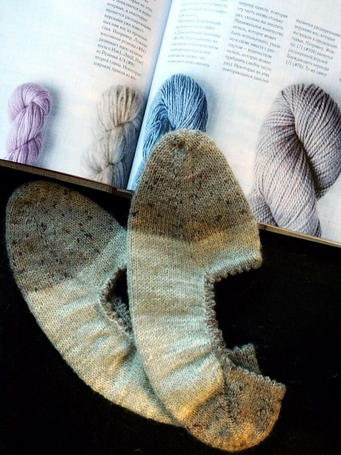 Ravelry: Домашние следки "Нежная дома" pattern by Anika Eynula